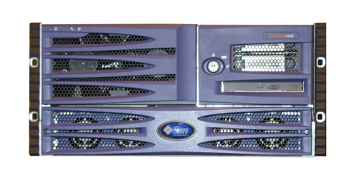 Sun Fire V490 - Front View